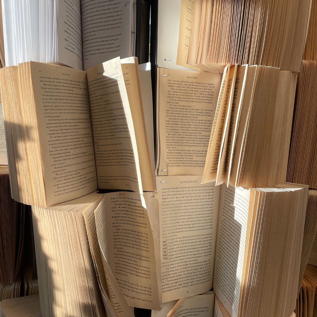 Monarch Books & Gifts