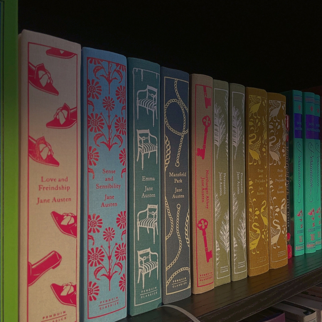 Monarch Books & Gifts