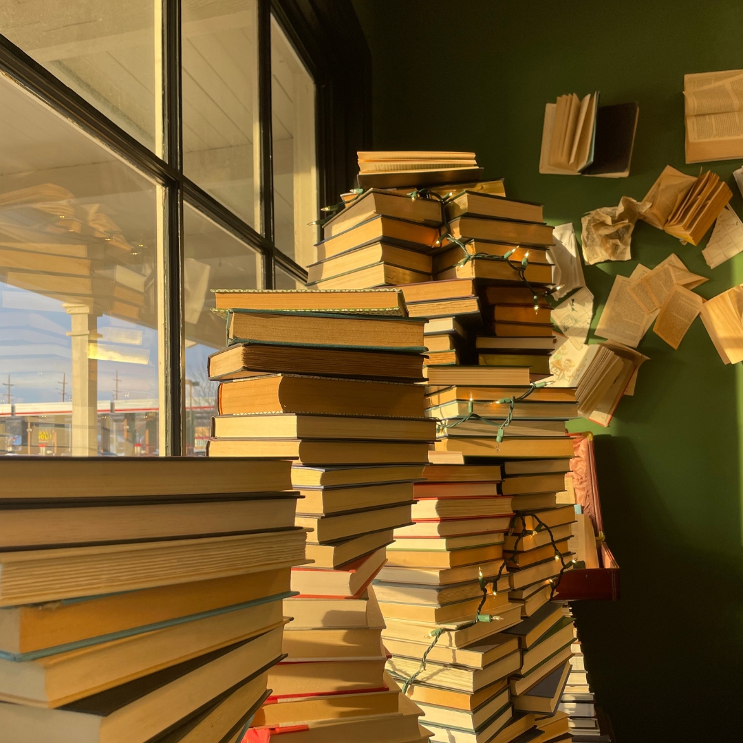 Monarch Books & Gifts